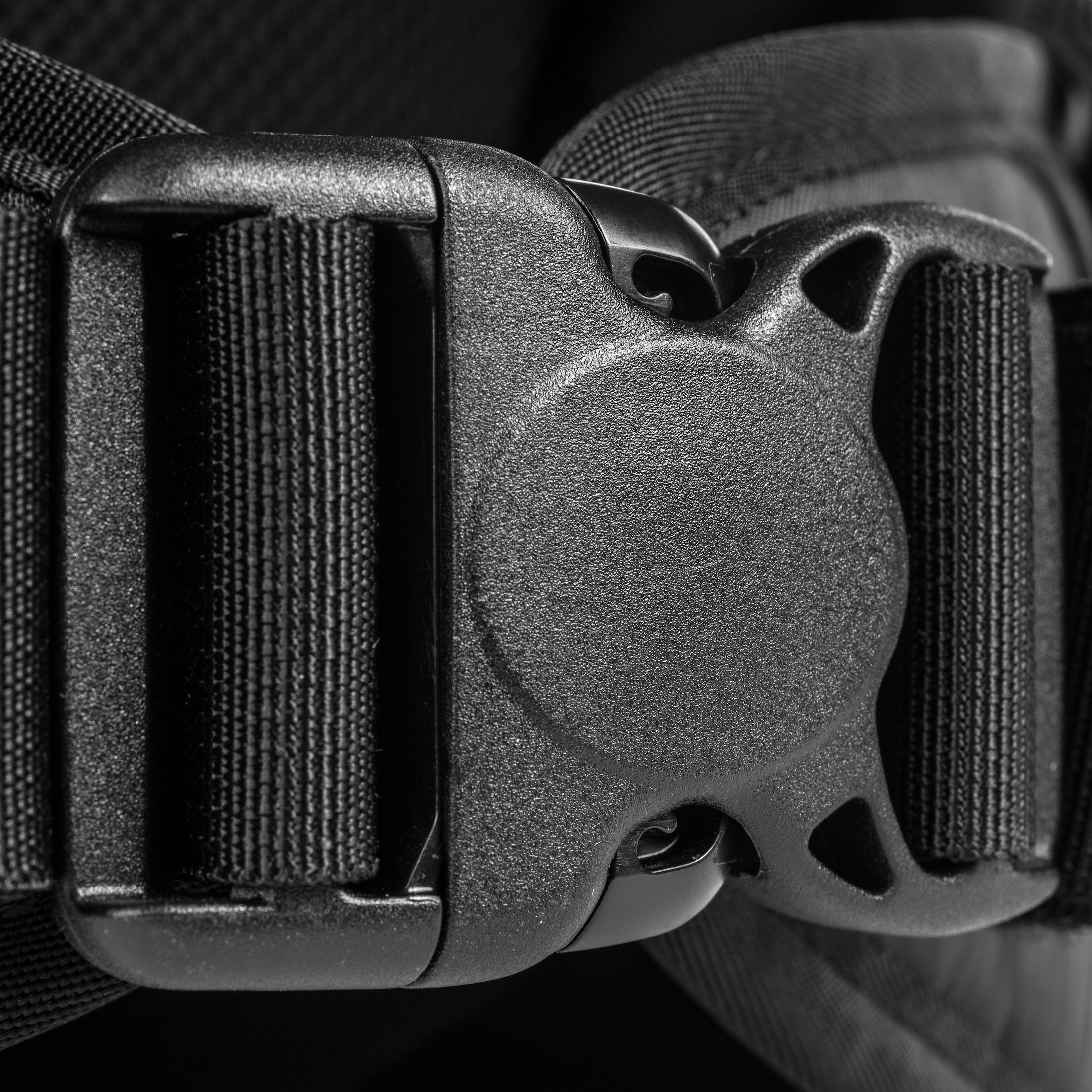 Kiboko V2.0 22L+ Lightweight DSLR Camera Backpack – GuraGear